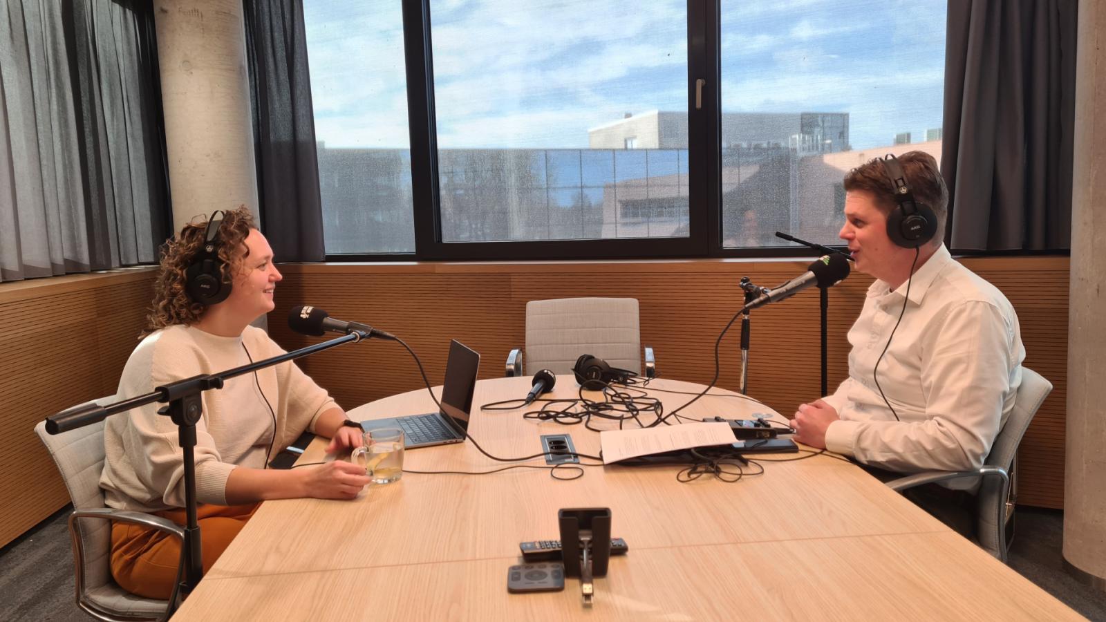 Podcast: Gezondheid bevorderen op de werkvloer | Werkgever | ArboNed